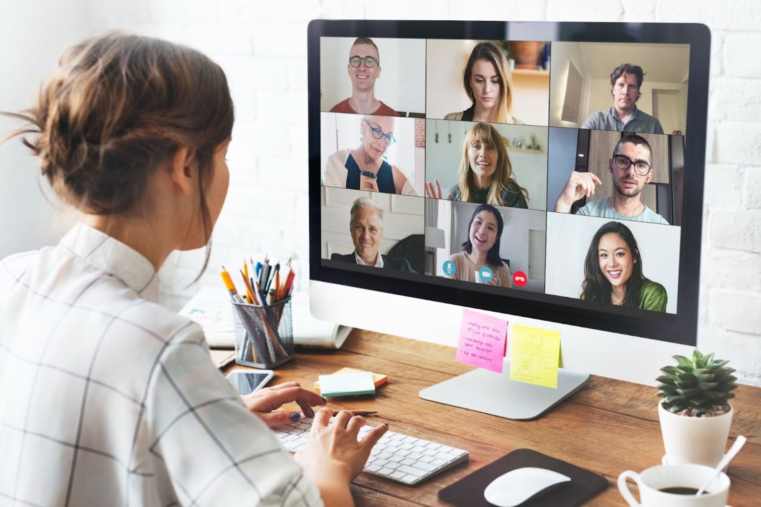 Virtual Meeting Etiquette: 18 Ground Rules to Adhere to in 2025