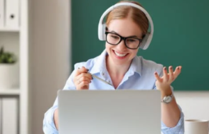 What is a Virtual Classroom: A Complete Handbook for 2025